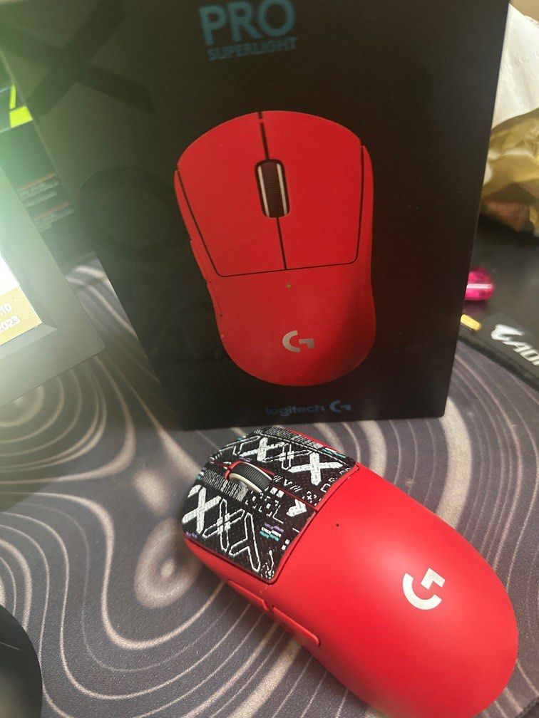 G pro x superlight 2代 red, 電腦＆科技, 電腦周邊及配件, 電腦滑鼠及相關產品 - Carousell