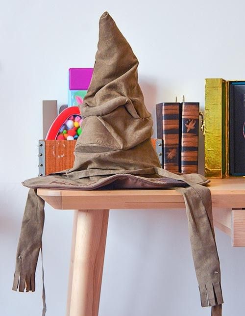Harry Potter Sorting Hat, Hobbies & Toys, Memorabilia & Collectibles ...