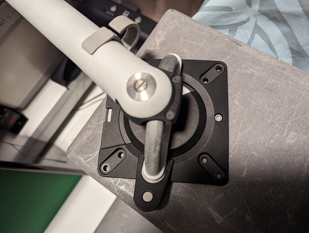 Herman Miller Flo Monitor Arm, Computers & Tech, Parts & Accessories ...