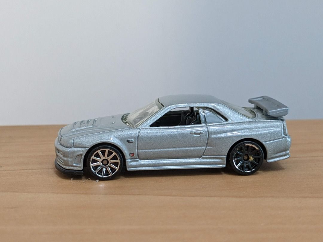 Hot Wheels Nissan Skyline GT-R R34 Silver First Edition Loose, Hobbies ...