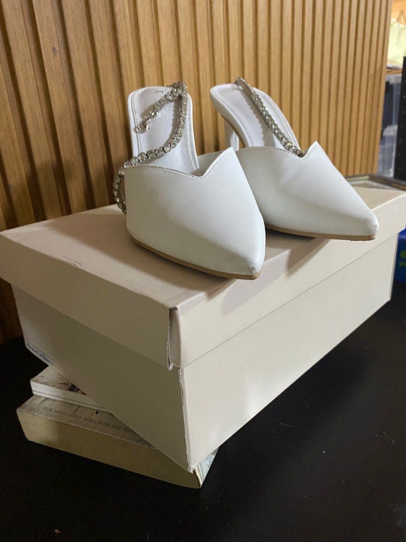 Hue Manila Shoes Kimaya Le Blanc, Women's Fashion, Footwear, Heels on ...