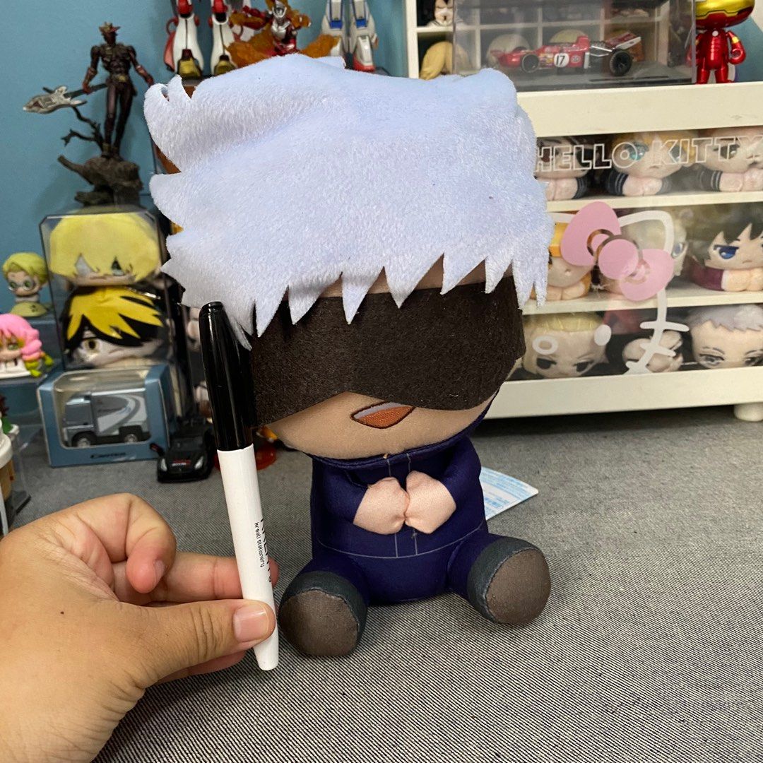 Jujutsu kaisen gojo plush, Hobbies & Toys, Toys & Games on Carousell