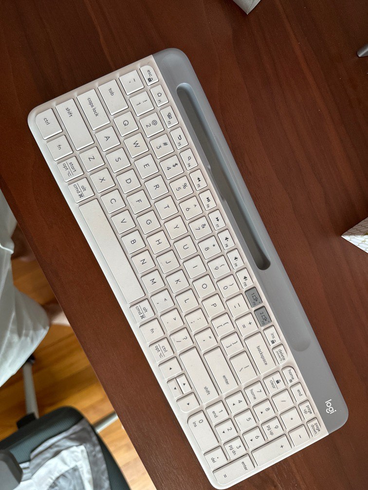 Logitech 580 Keyboard (almost new!), Computers & Tech, Parts ...