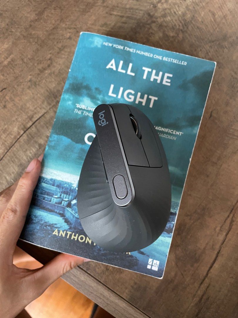 Logitech Mx Vertical With Box Computers Tech Parts Accessories Mouse Mousepads On