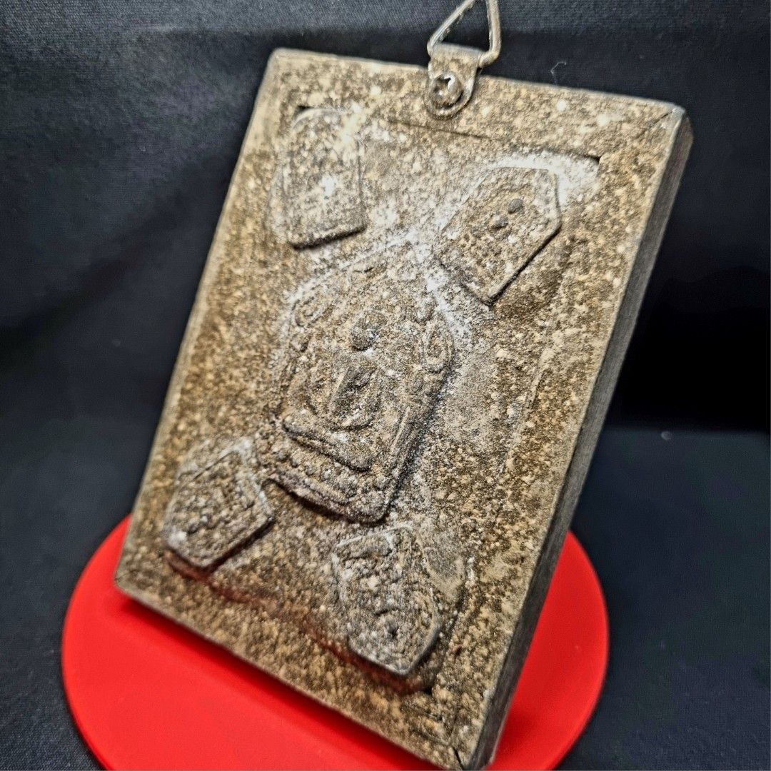 LP Tim Sacred Amulet, Hobbies & Toys, Memorabilia & Collectibles ...