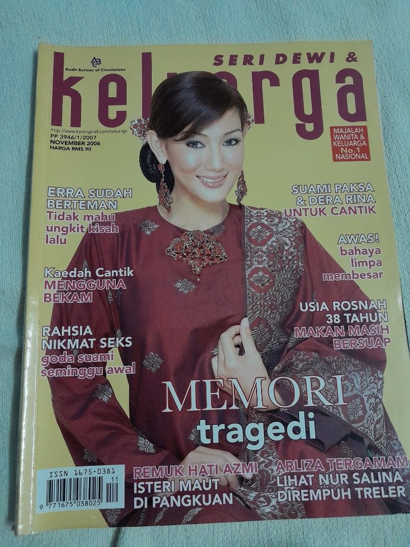 Majalah Keluarga Nov 2006, Hobbies & Toys, Books & Magazines, Magazines on Carousell