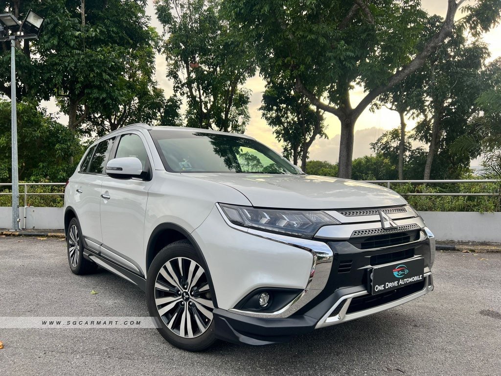 Mitsubishi Outlander 2.0 (A), Cars, Used Cars on Carousell
