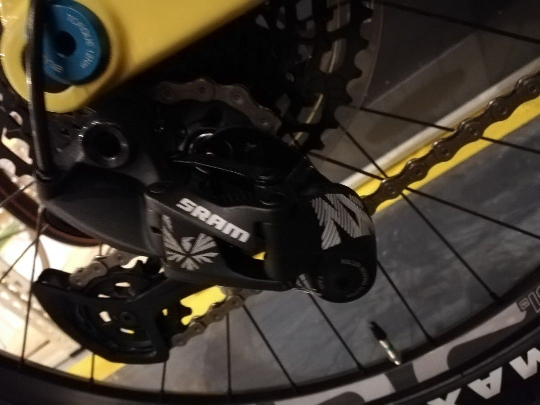 MTB SANTA CRUZ Megatower Medium Mullet Setup, Sports Equipment ...