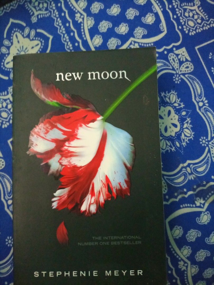 New Moon Stephanie Meyer on Carousell
