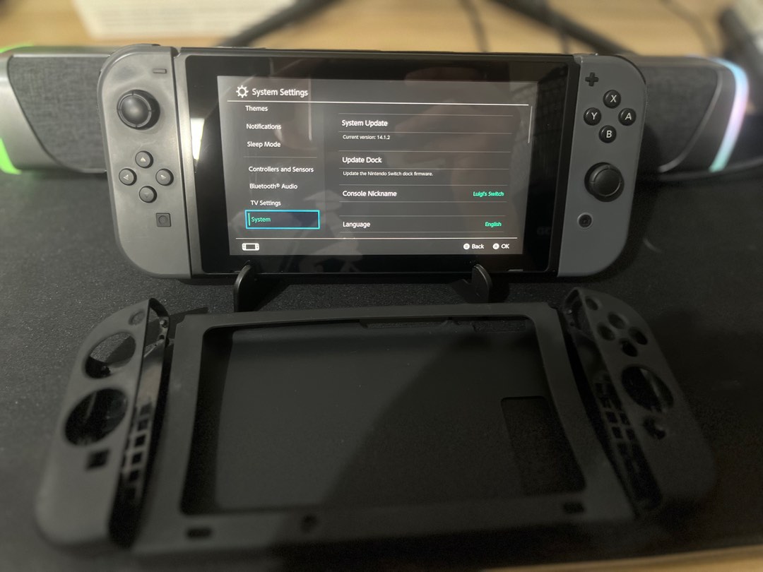 Nintendo Switch V2 Gray Joycons, Video Gaming, Video Game Consoles ...