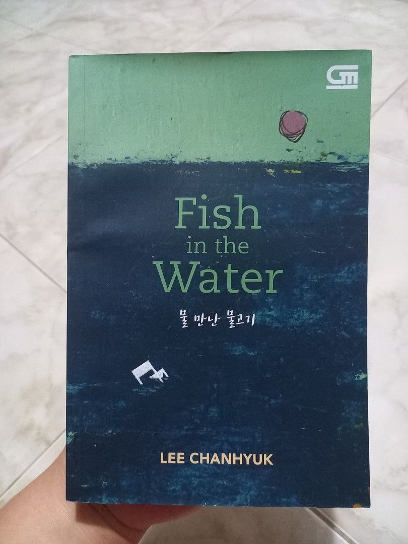 Novel Fish in the Water by Lee Chanhyuk, Buku & Alat Tulis, Buku di ...