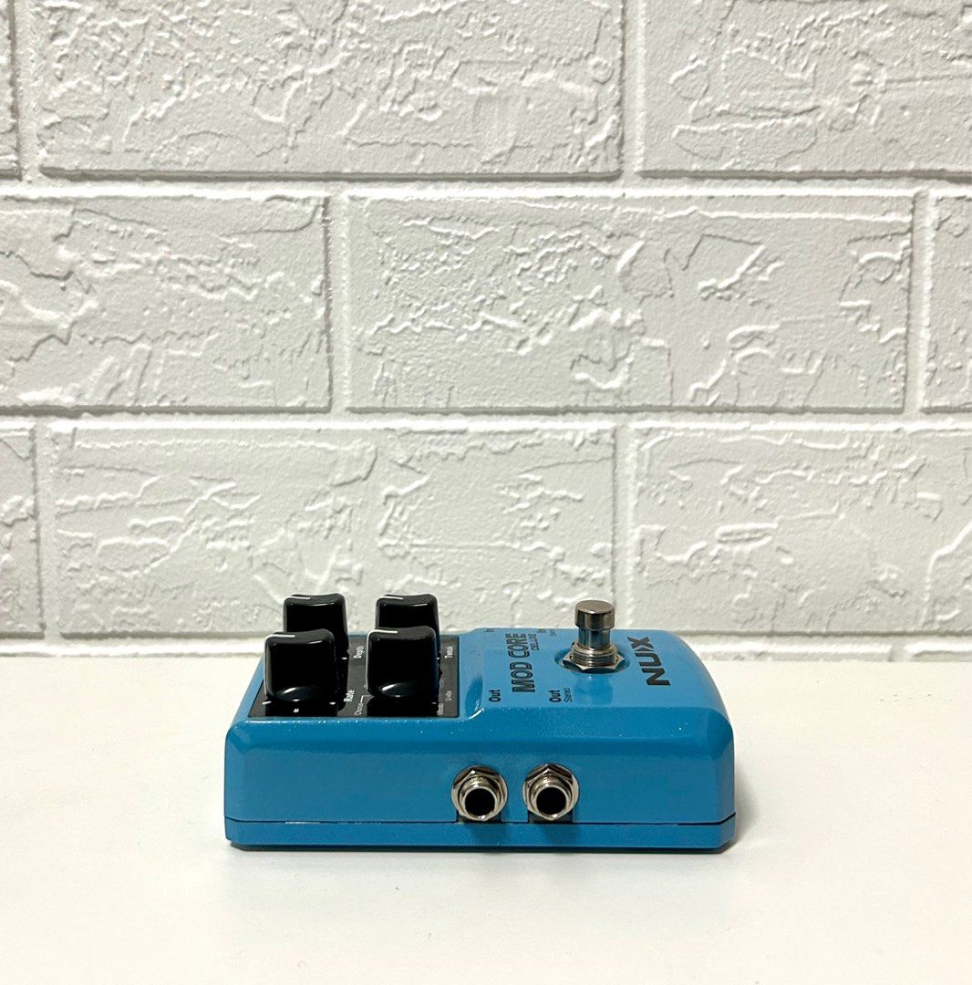 NUX Mod Core Deluxe Modulation Pedal, Hobbies & Toys, Music & Media ...