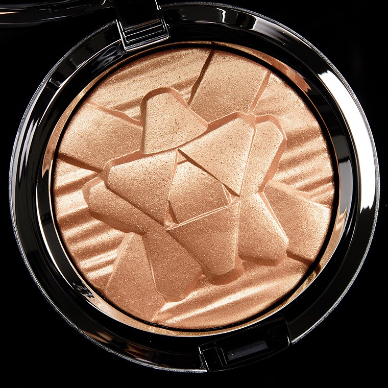Oh Daling! MAC extra dimension highlighter, Beauty & Personal Care ...