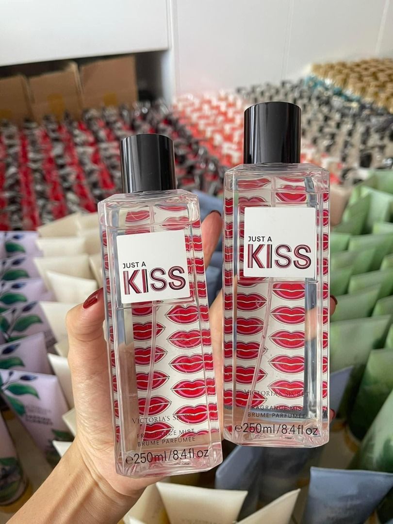 Original Victoria's Secret Just A Kiss Fragrance Mist 250 ml, Beauty ...