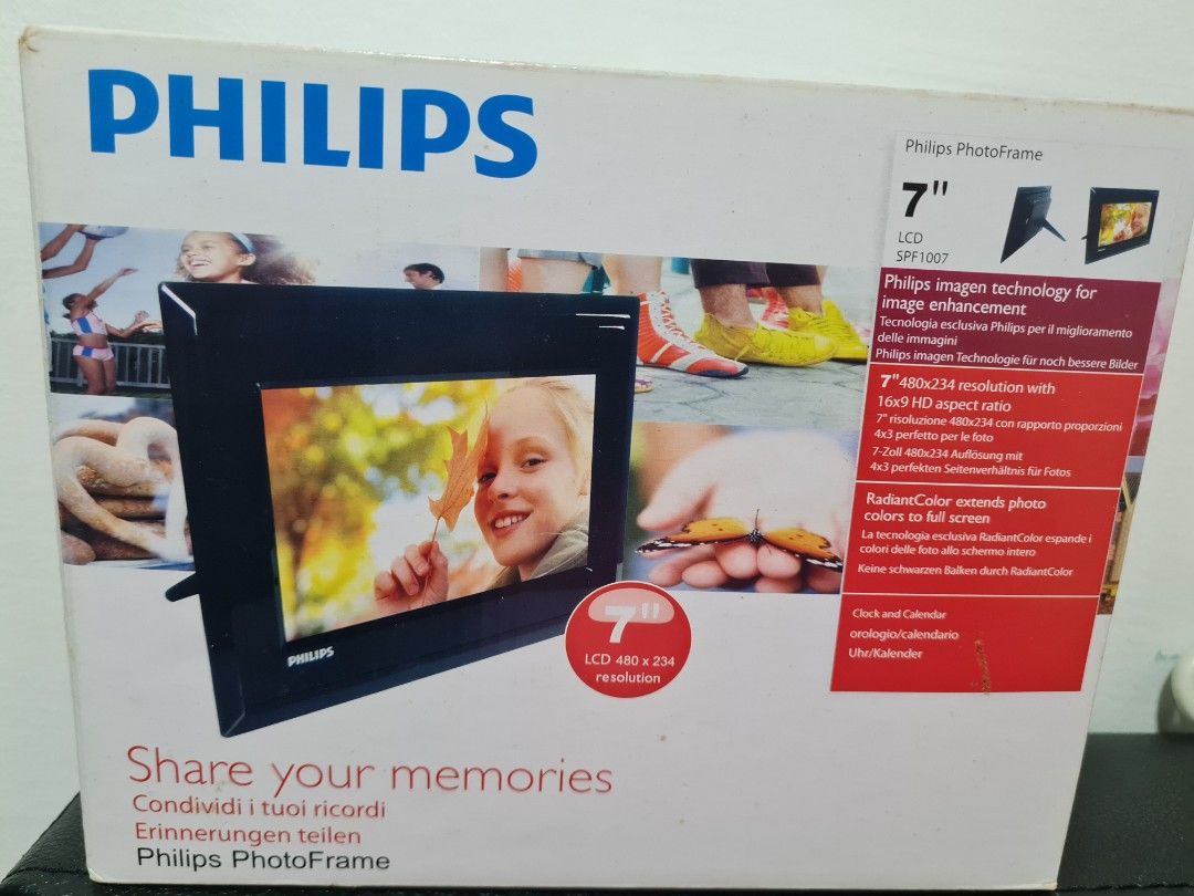 Philips photo frames, Car Accessories, Electronics & Lights on Carousell