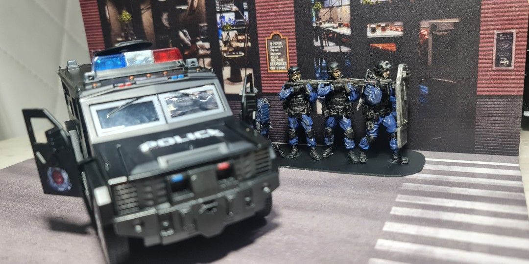 Police Car Scale 1:32 (Figure not included), Hobbies & Toys, Toys ...