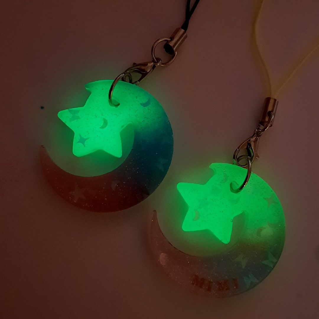 [Preorder] Custom name Handmade keychain + glow in the dark, Hobbies ...