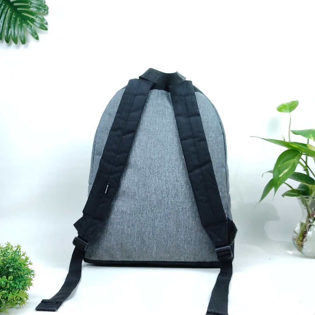 Quicksilver backpack, Fesyen Pria, Tas & Dompet , Ransel di Carousell