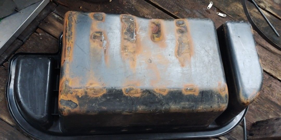 Saga tray bonet belakang, Everything Else, Others on Carousell