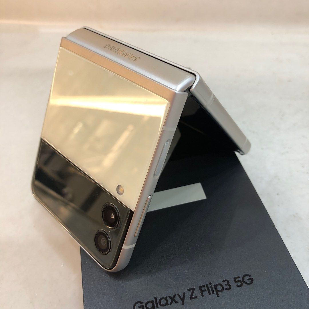 Samsung Z Flip 3 256GB CREAM, Mobile Phones & Gadgets, Mobile Phones ...