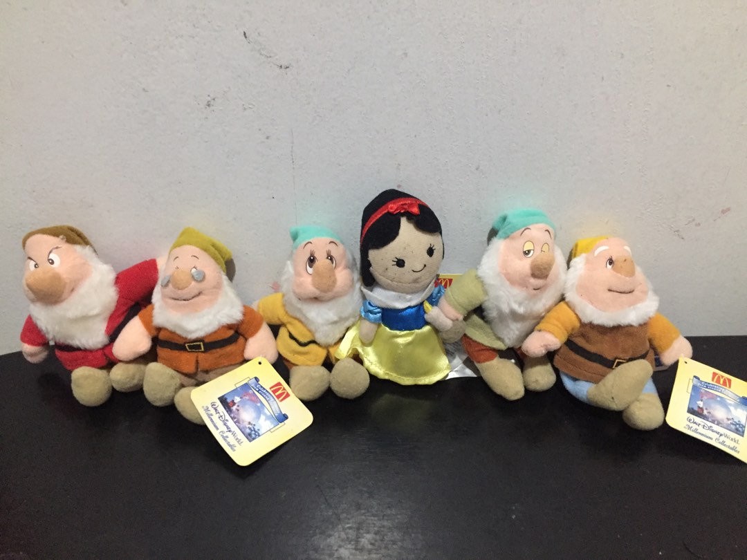 Snow White and 5 Dwarfs on Carousell
