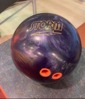 Storm Axiom Pro Reactive Bowling Ball 15 lb 4 oz, Sports Equipment, Sports & Games, Billiards ...
