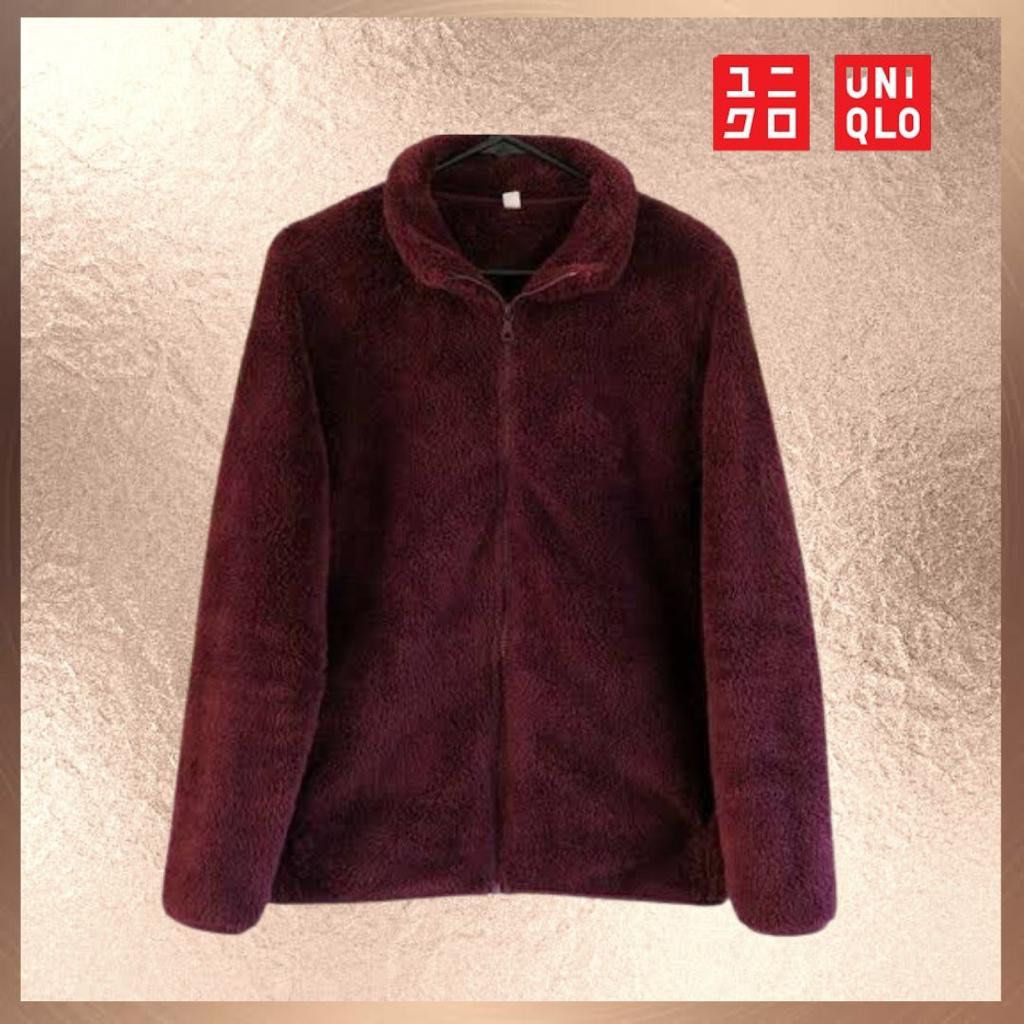 UNIQLO jaket bulu UNIQLO original, Fesyen Wanita, Pakaian Wanita, Baju Luaran di Carousell