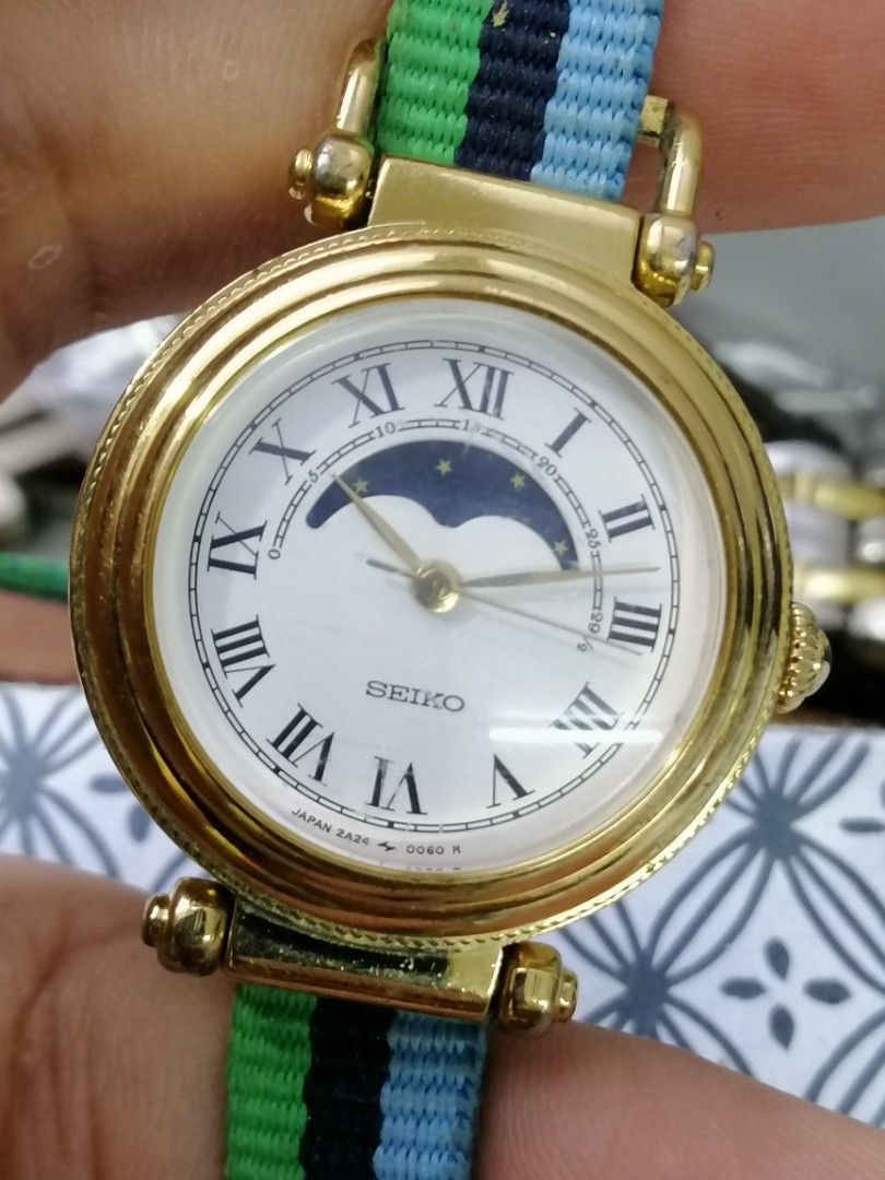 Vintage Seiko moon phase lady watch, Women's Fashion, Watches ...