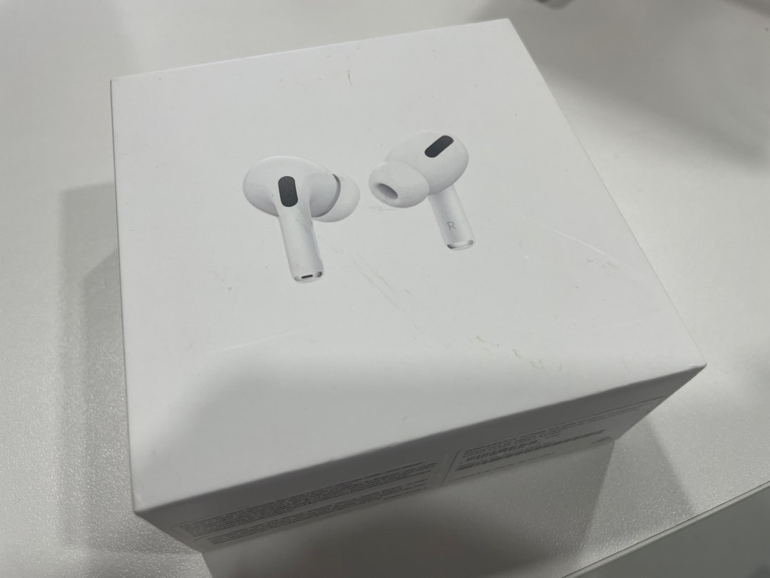 AirPod pro - case + left side, Audio, Earphones on Carousell