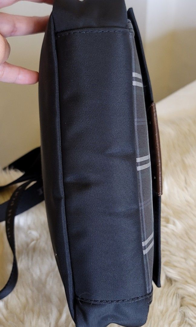 Bean Pole, Women's Fashion, Bags & Wallets, Cross-body Bags on Carousell