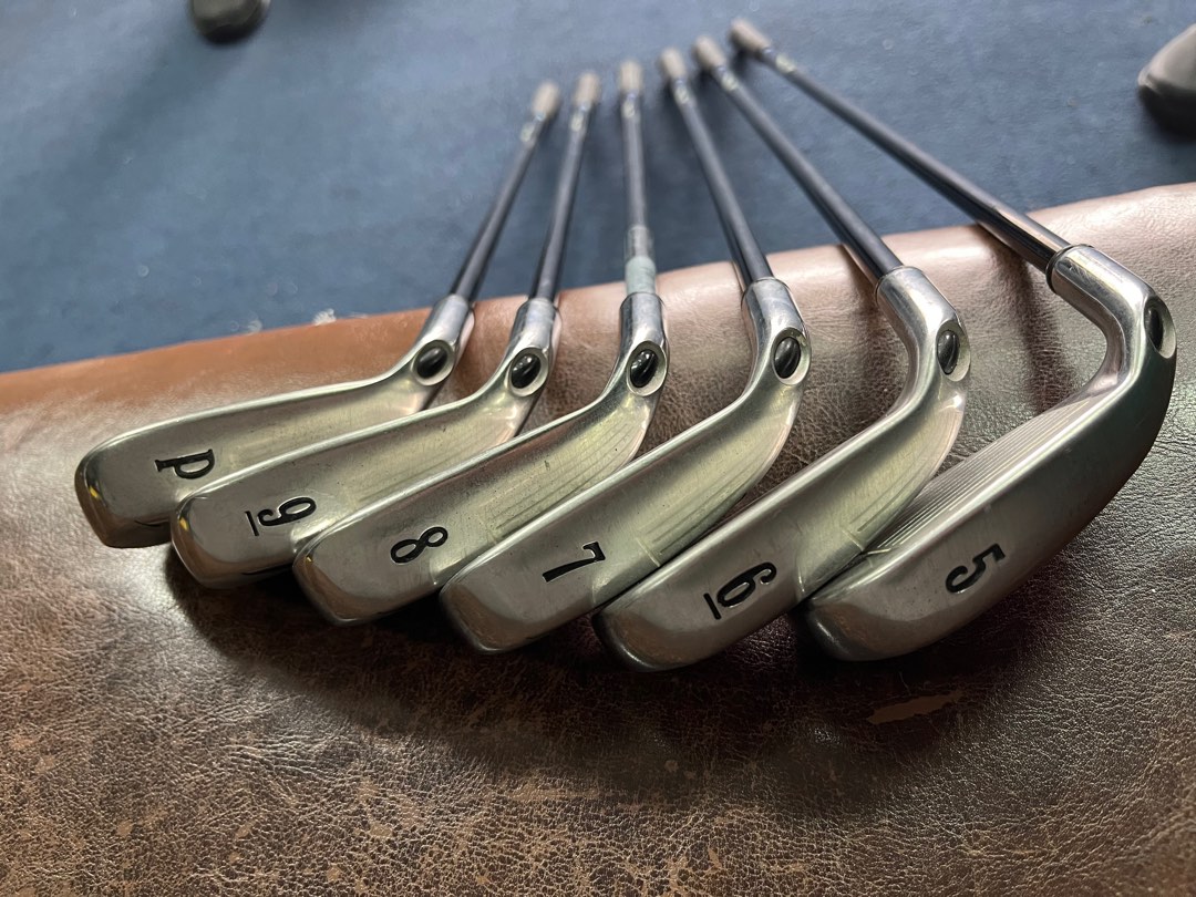 Callaway Iron clubs set, 運動產品, 運動與體育, 運動與體育 - Golf - Carousell