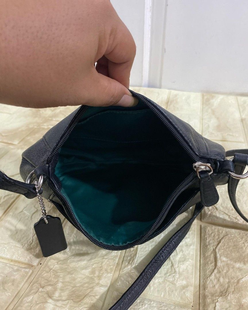 COACH FULL KULIT ASLI, Fesyen Wanita, Tas & Dompet di Carousell