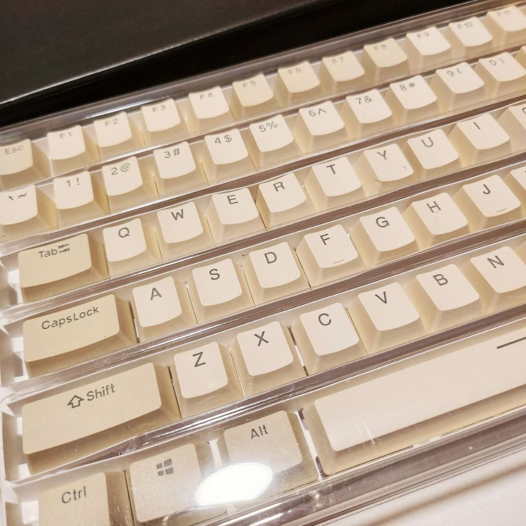 DROP + Invyr Holy Panda Tactile Switches 70 pcs + Classic Skylight ...