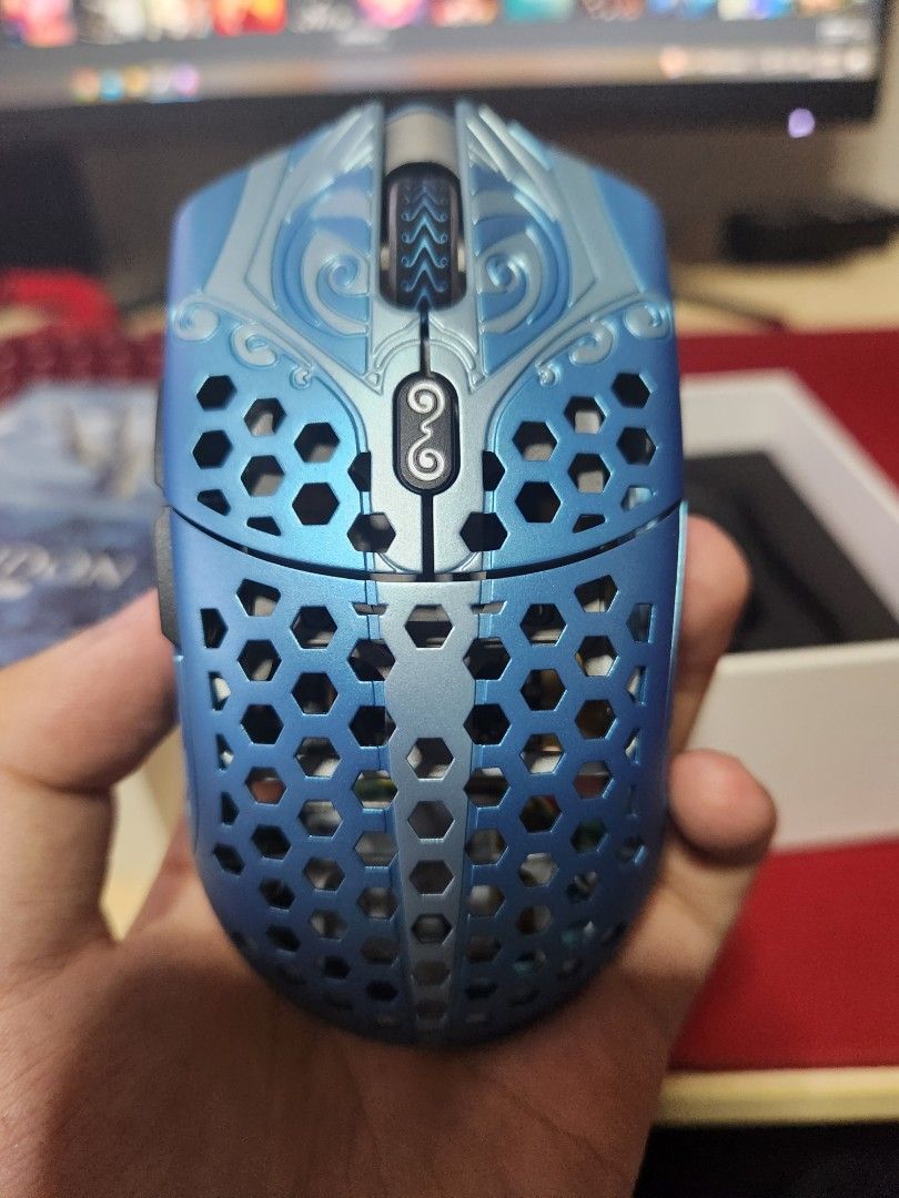 Finalmouse Starlight-12 Poseidon Small, Computers & Tech, Parts ...