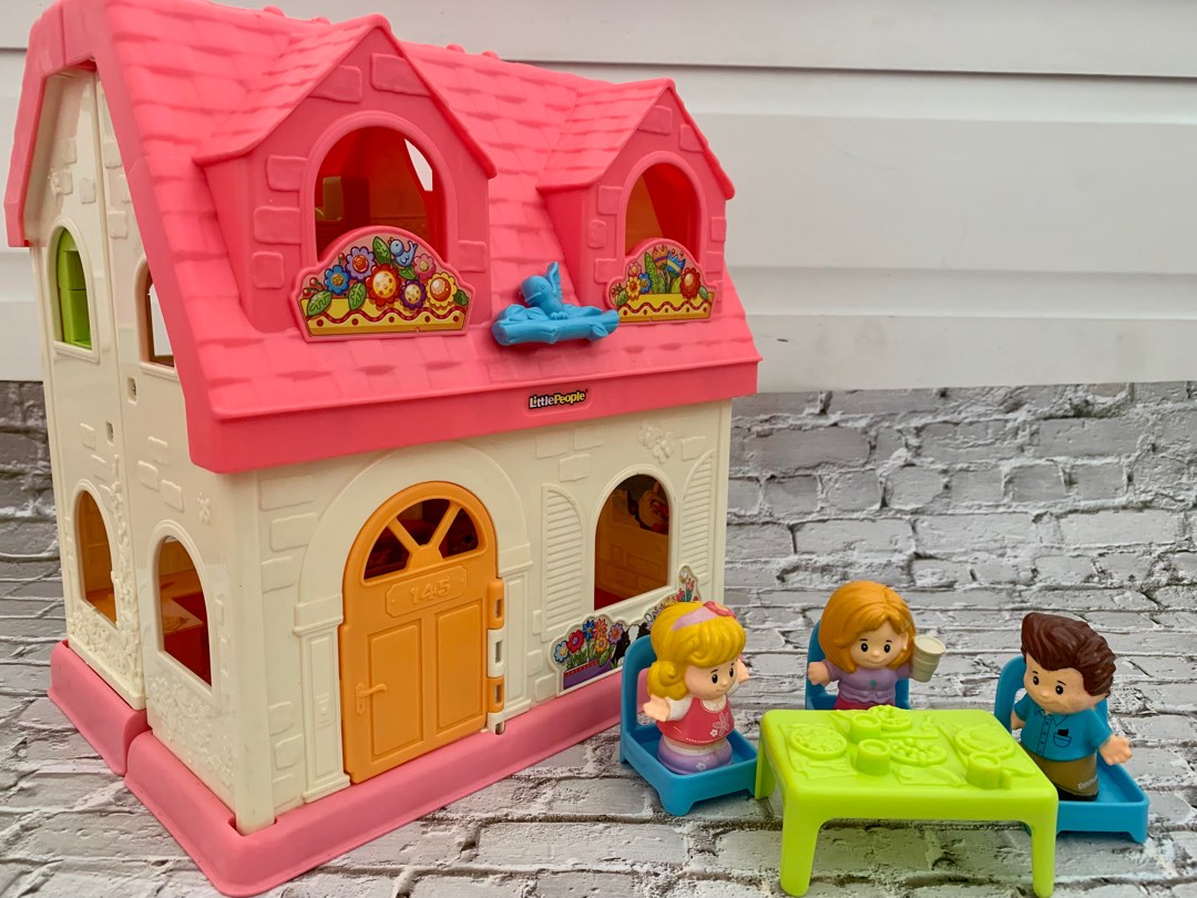 Fisher Price Little people house on Carousell