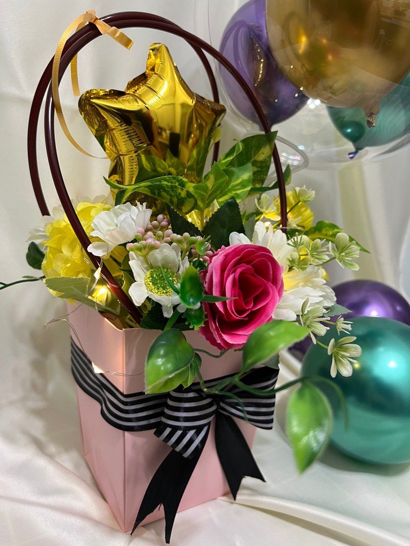 *FREE card* Hari Raya Flower Balloon Bouquet, Hobbies & Toys ...