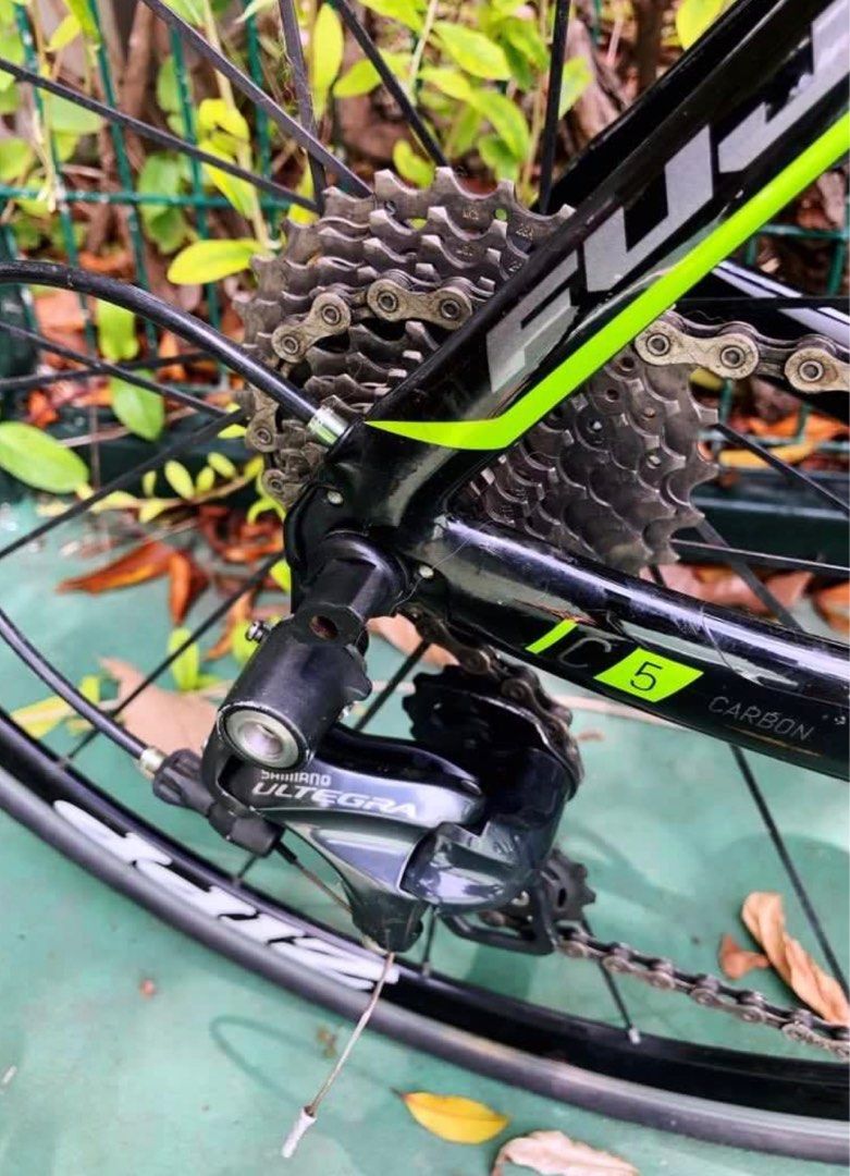 Fuji Transonic 2.5 Carbon Aero Road Bike, Sports Equipment, Bicycles ...