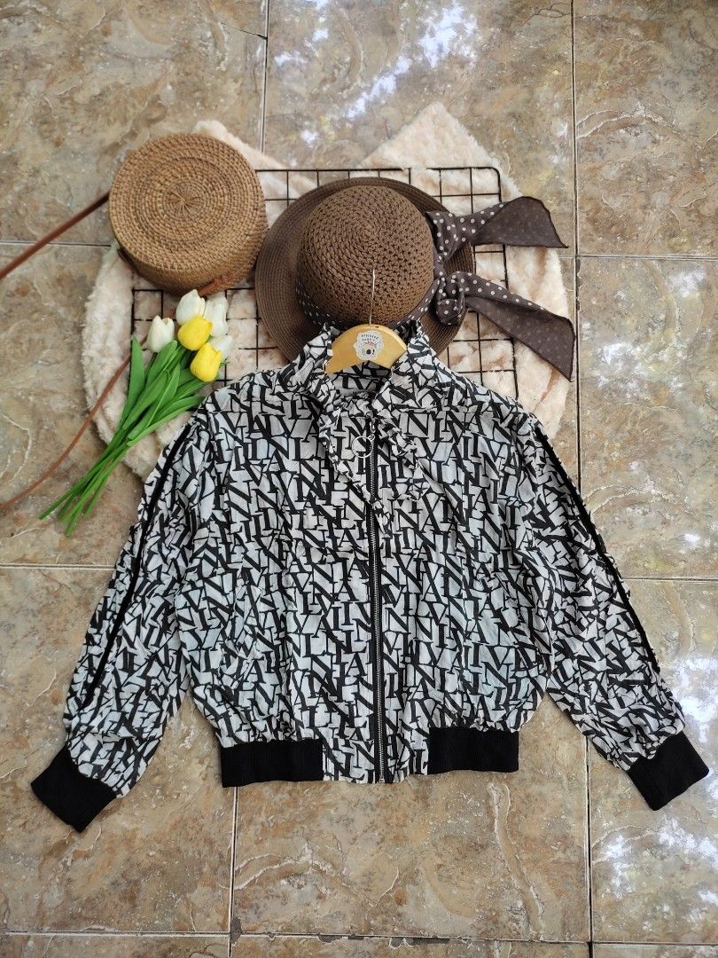 Full print jaket bomber monokrom jacket monocrome semi crop oversize ...