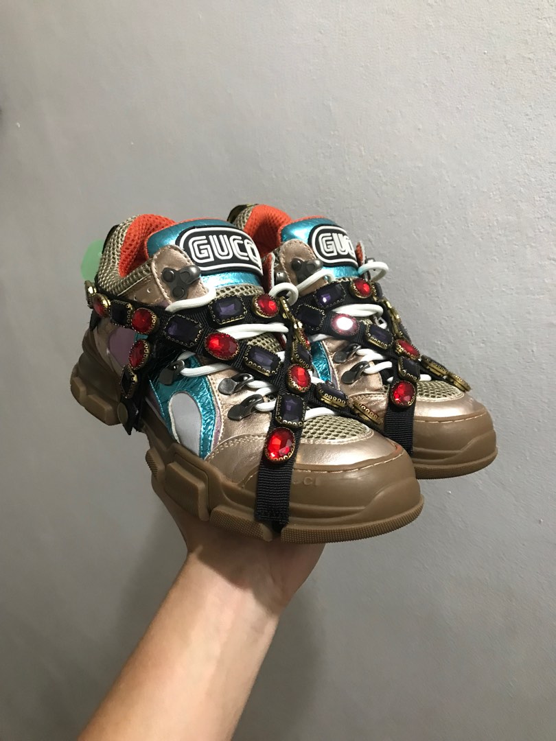 GUCCI FLASHTREK SNEAKERS on Carousell