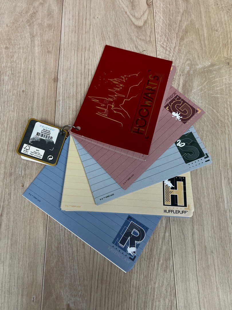 Harry Potter Hogwarts Flash Cards, 興趣及遊戲, 手作＆自家設計, 文具 - Carousell