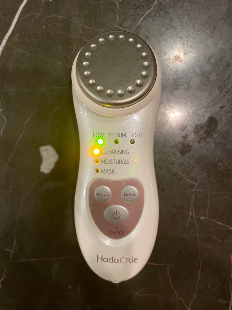 Hitachi Hada Crie CM-n8800 離子導入導出儀, 美容＆化妝品, 健康及美容 - 皮膚護理, 面部 - 面部護理 ...