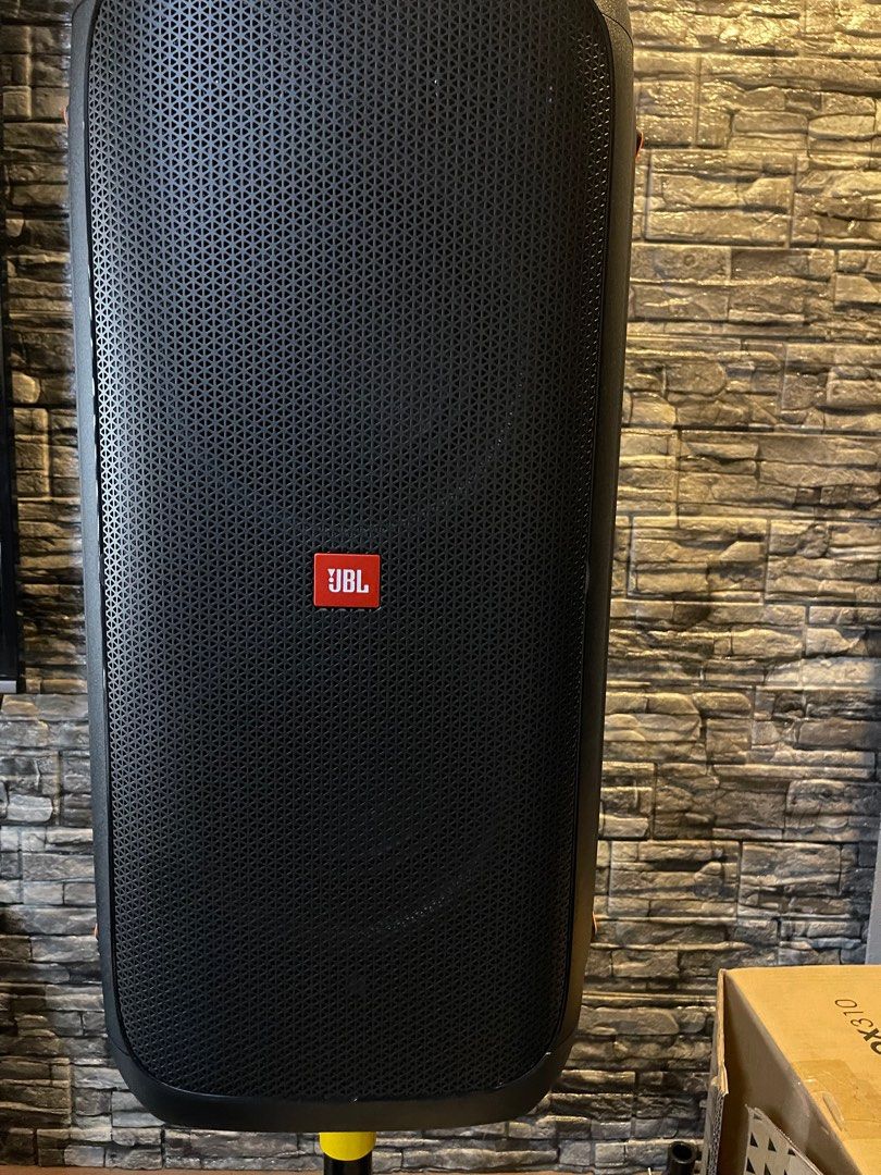 jbl 310 on Carousell