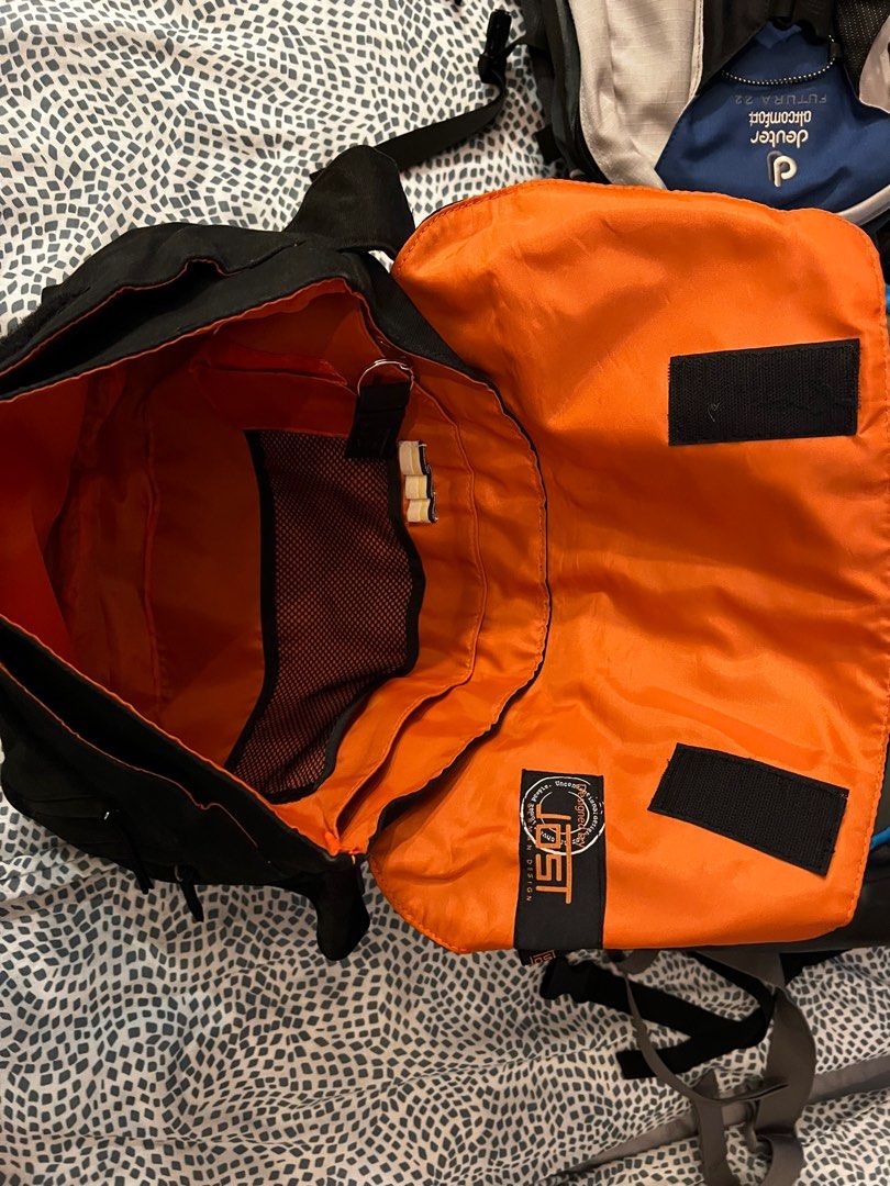 Jost messenger, Men's Fashion, Bags, Sling Bags on Carousell