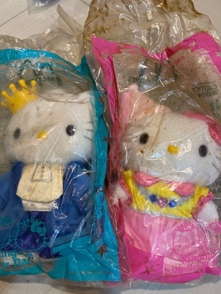 Kingdom Wedding Hello Kitty Pair Mcdonald , Hobbies & Toys, Toys ...