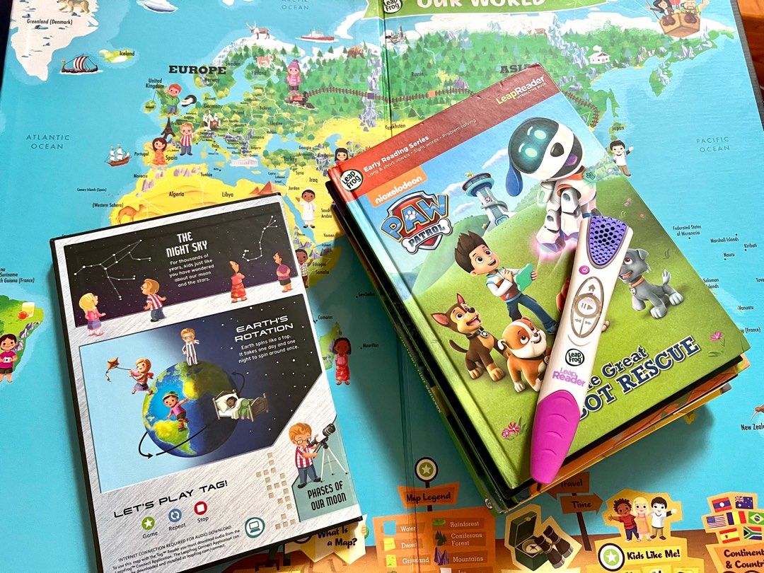 Leapfrog Reader Set - Pen, Books and Map, Hobbies & Toys, Books ...