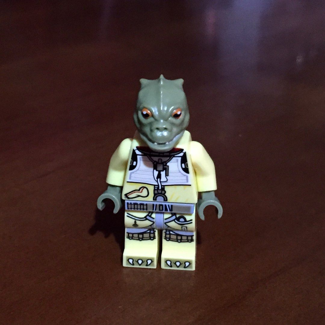 Lego Minifigure #2: Bossk - Olive Green (Star Wars) on Carousell