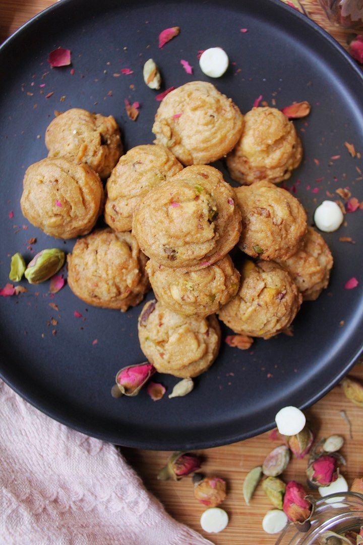 Persian Love Cookies, Food & Drinks, Homemade Bakes on Carousell