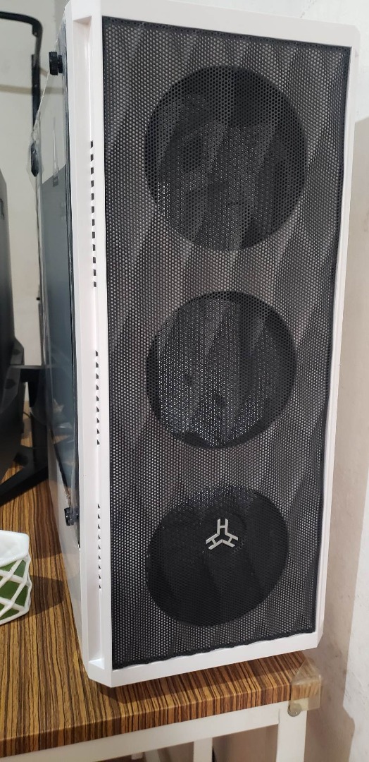 Rakk Huna II, Computers & Tech, Desktops on Carousell