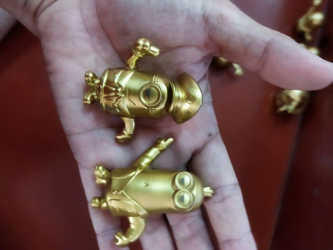 rare gold Minion Mcdonalds Happy Meal golden minion mcd, Hobbies & Toys ...