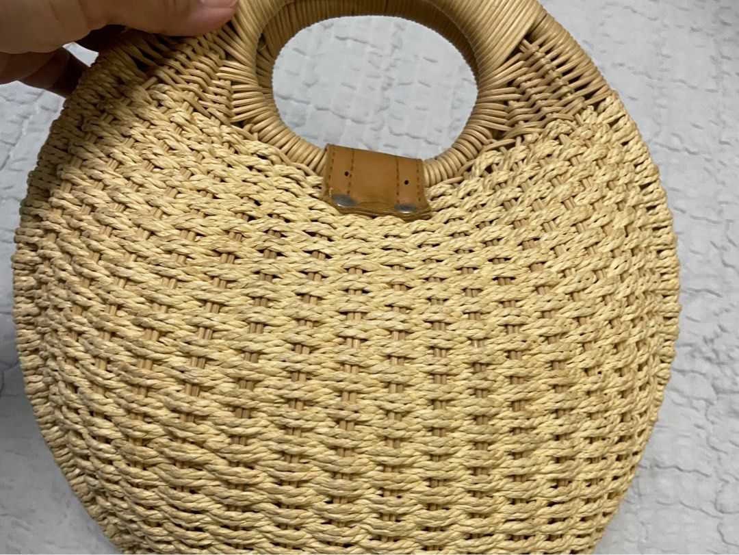 Rattan Shell bag, Women's Fashion, Bags & Wallets, Beach Bags on Carousell